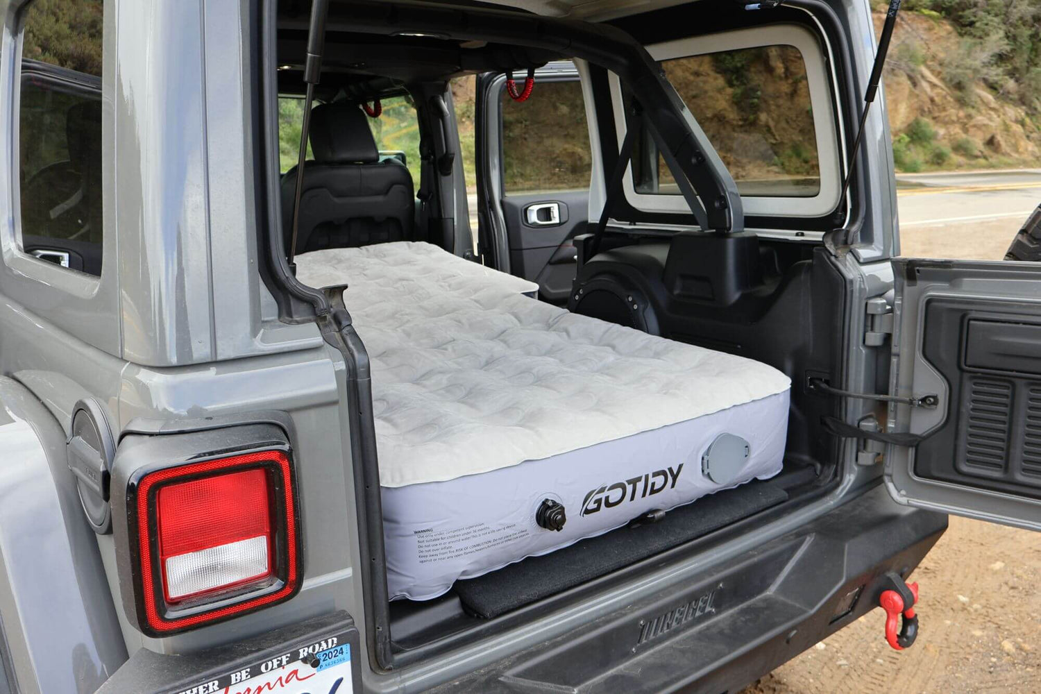 Jeep Wrangler Air Mattress - Built-in Wireless Air Pump